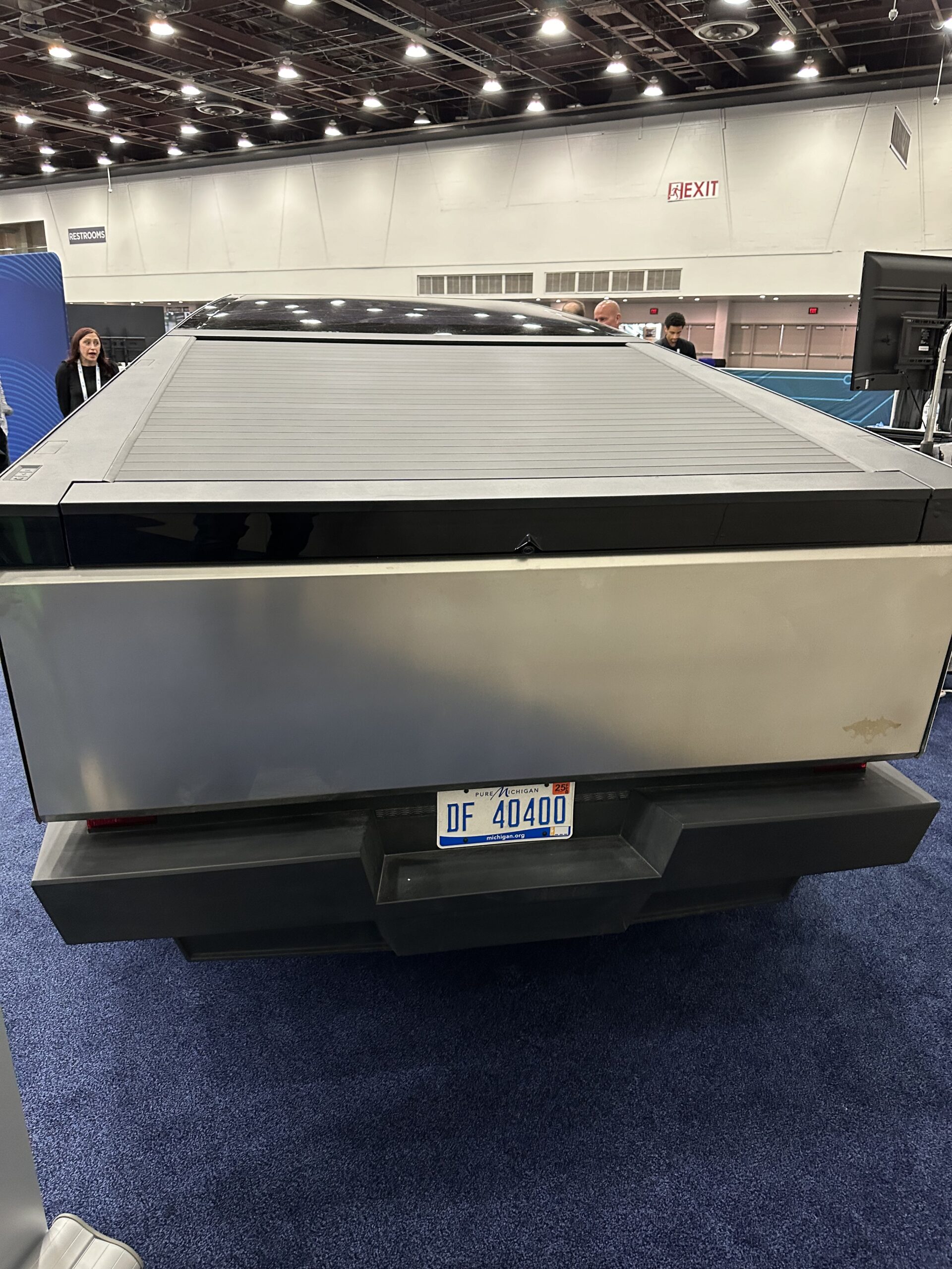 Tesla Cybertruck Body Structure Extrication (1) - Boron Extrication