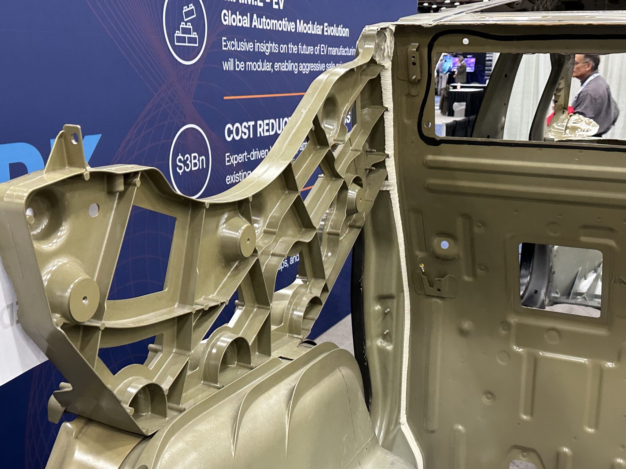 Tesla Cybertruck Body Structure Extrication Gigacasting - Boron Extrication