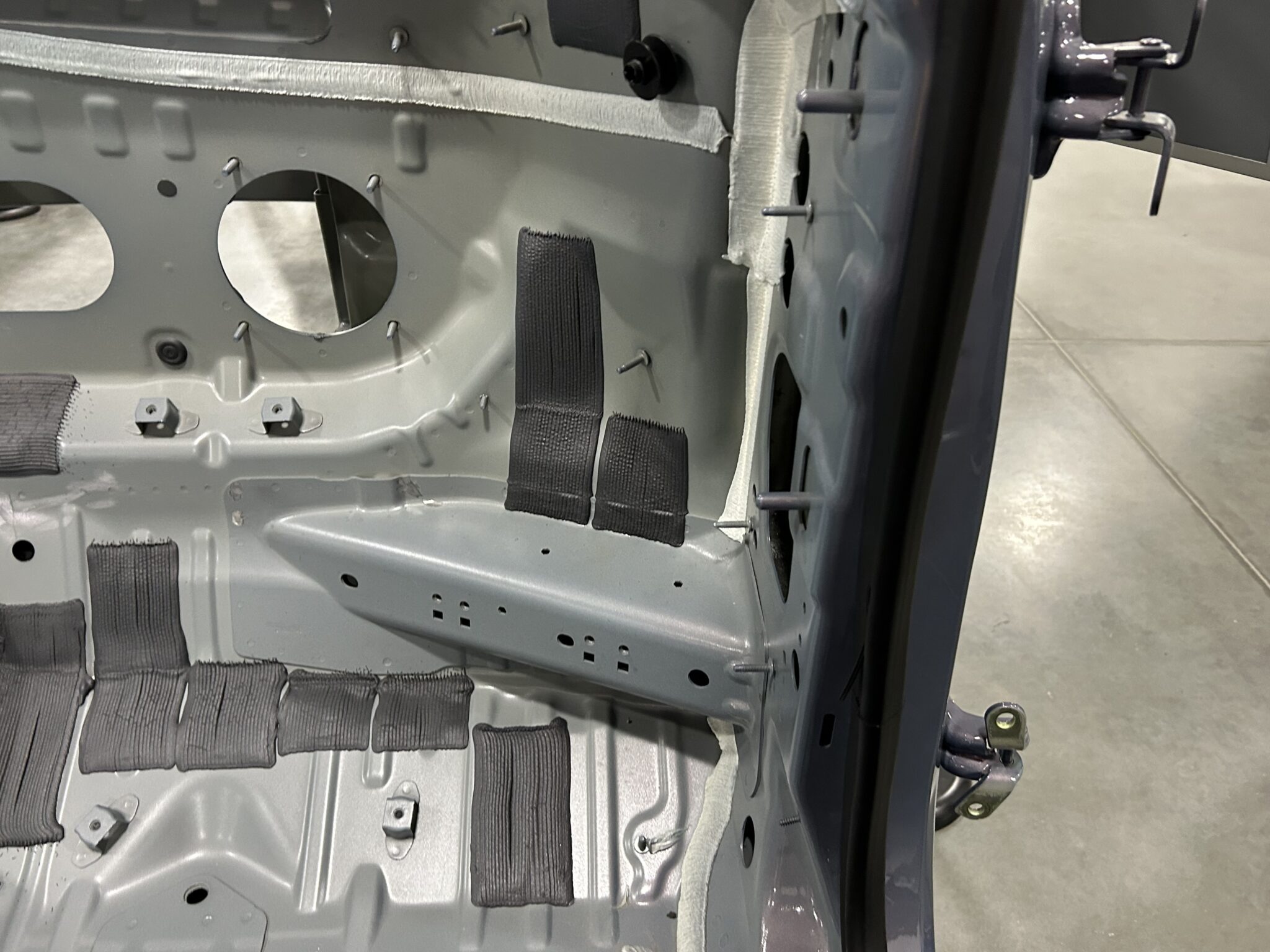 2024 Chevrolet Blazer EV Body Structure GDIS (6) - Boron Extrication